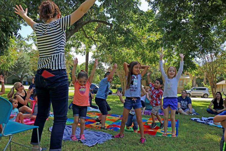 Library hosts outdoor story time for children | News | seguingazette.com