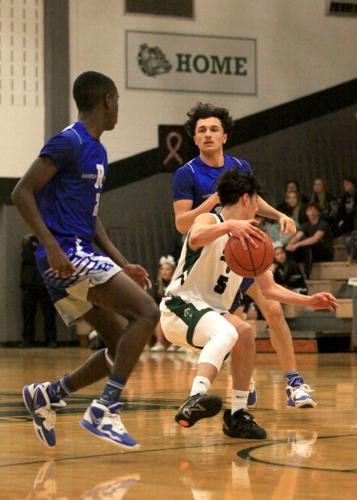 Bulldogs squeeze district victory from Ro-Hawks | Sports ...
