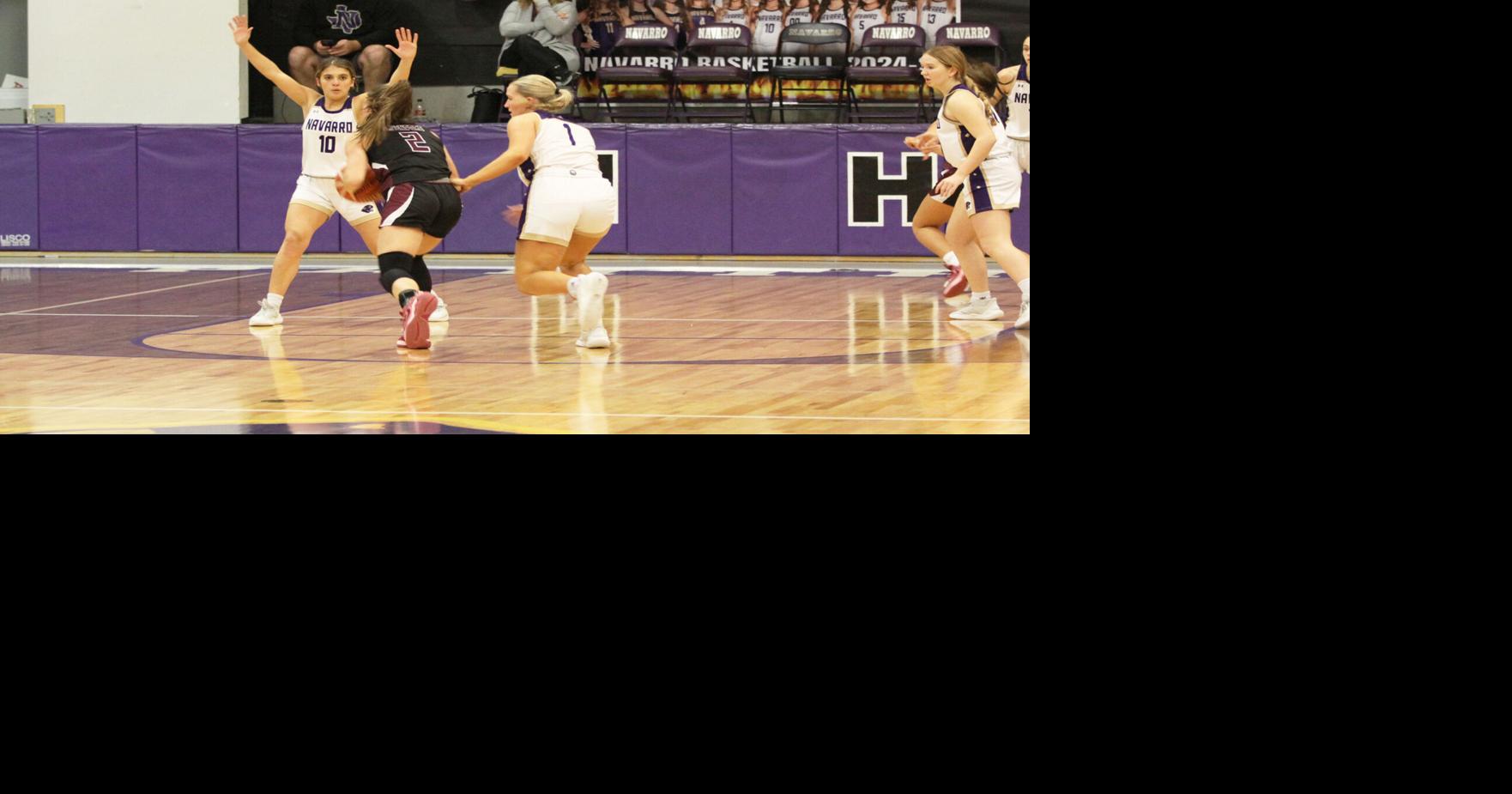 Navarro girls basketball pushes Davenport to the edge, Wolves survive ...