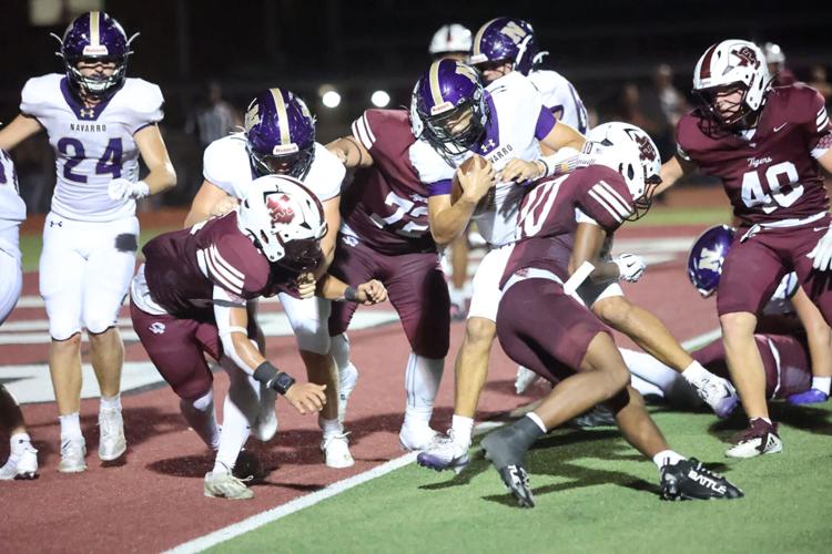 Panthers tame Tigers in season opener | Sports | seguingazette.com