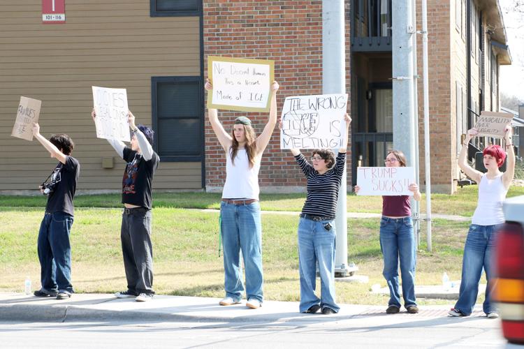 Clemens high school students stage walkout to protest ICE | News ...