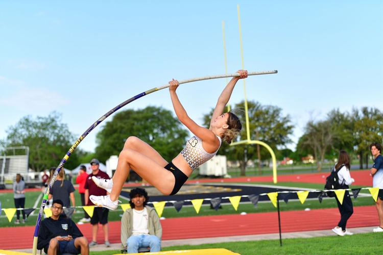 Bulldogs place 2nd, 4th at SCAC conference meet | Sports ...