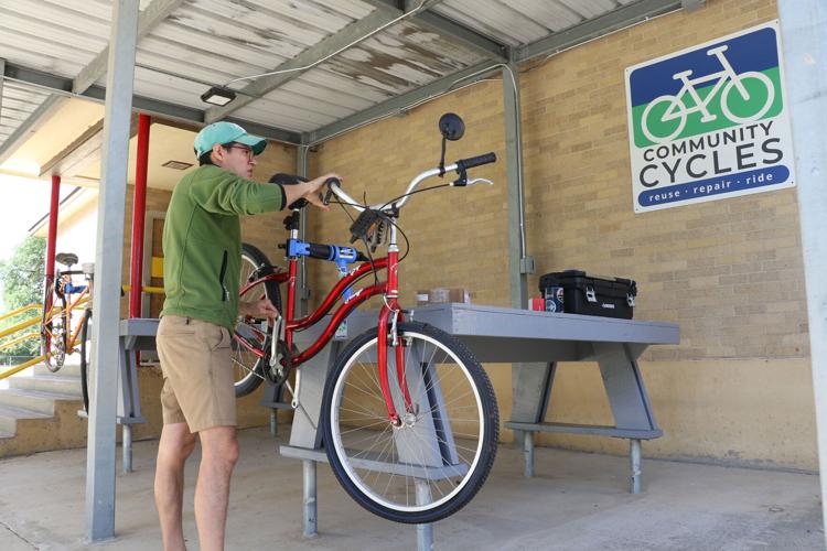 Church opens bicycle repair workshop near trail | News | seguingazette.com