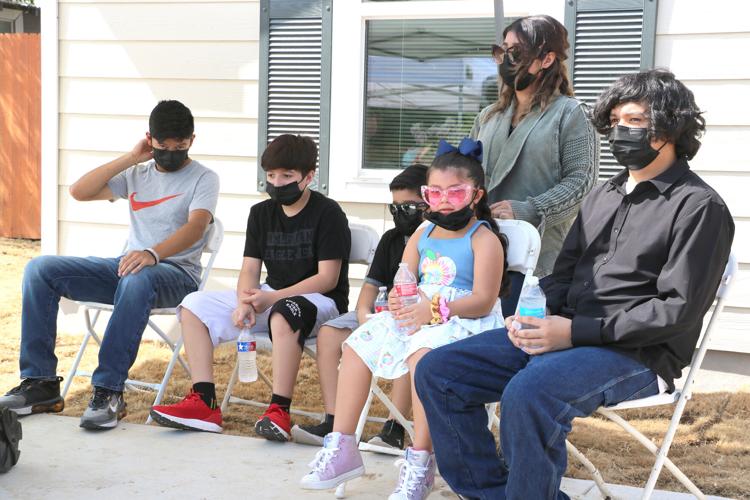 Nonprofit helps Seguin family secure new house | News | seguingazette.com