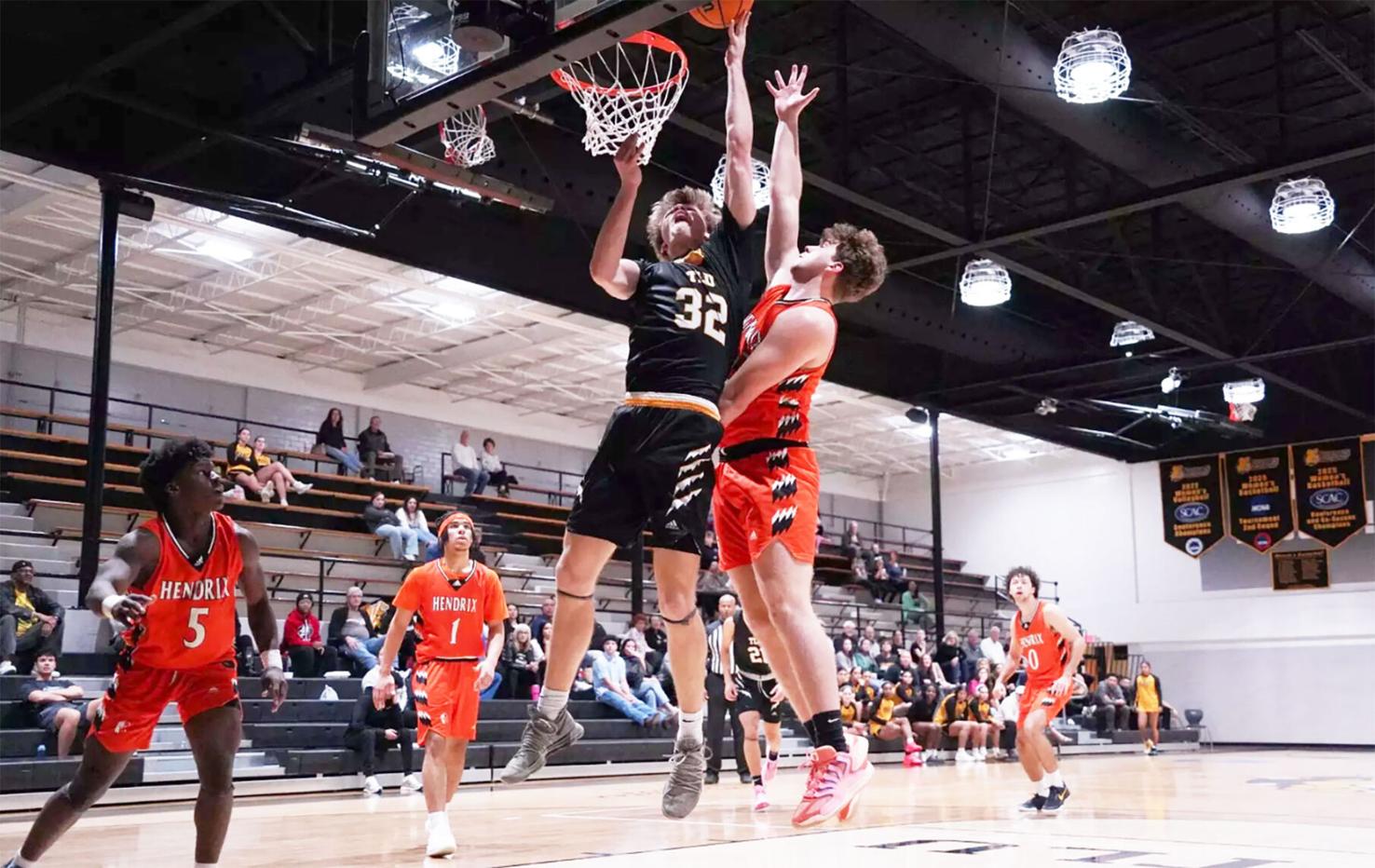 TLU men’s hoops dominates Hendrix College | Sports | seguingazette.com