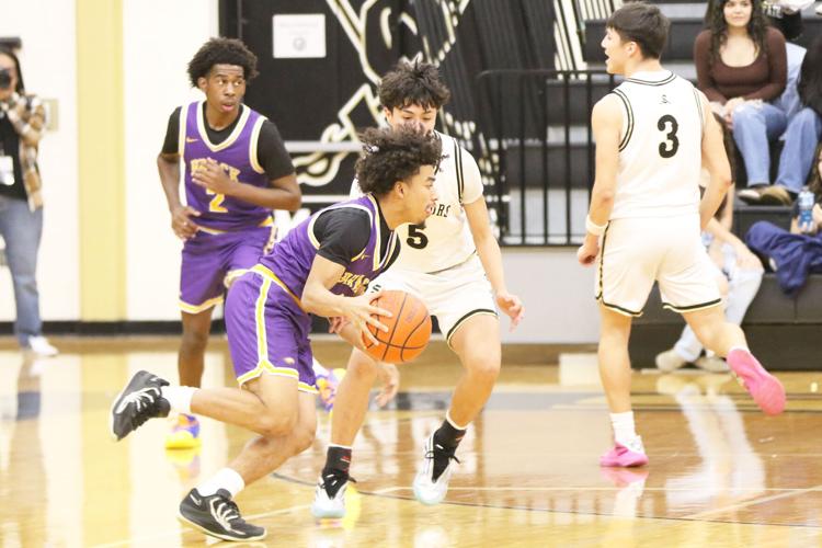 King’s 6 threes help Seguin hang on to 70-66 victory | Sports ...