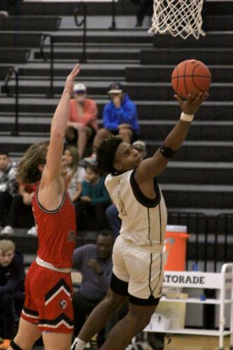 Matadors drop district match to Veterans Memorial | Sports ...