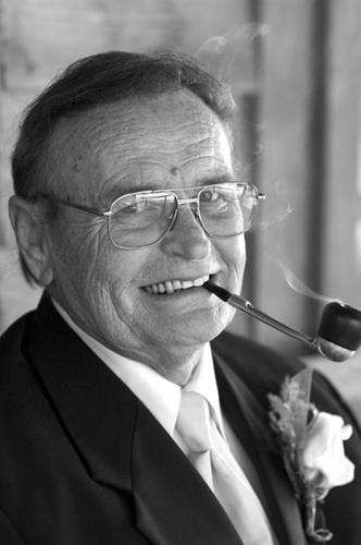 David H. Mundt | Obituaries | seguingazette.com
