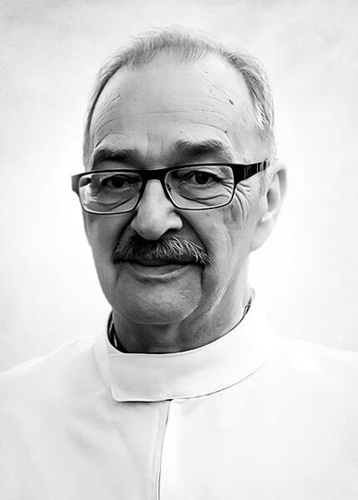 Father Robert Wesley De Long | Obituaries | seguingazette.com