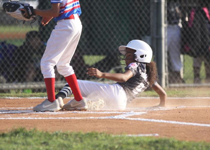 LL 9U softball falls in district championship | Sports | seguingazette.com
