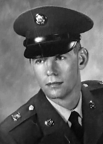 Frank O. Riggs | Obituaries | seguingazette.com