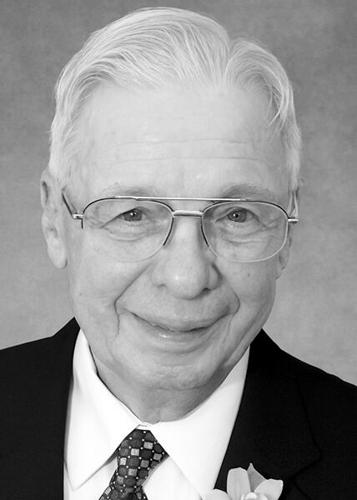 Rev. Dr. Robert James Sebesta | Obituaries | seguingazette.com