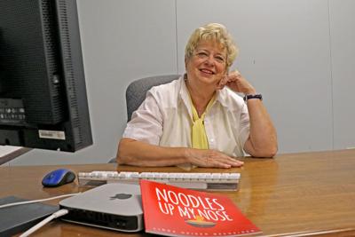 Author uses noodle to pen book | News | seguingazette.com