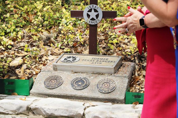 Juan Seguin burial site gets new signage, updates | News ...