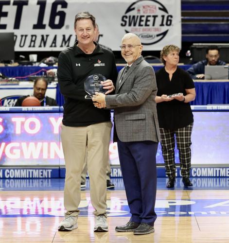 Commemorating win No. 600 ... | Sports | sentinel-echo.com