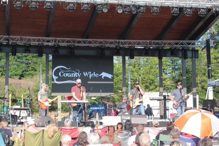 Record crowd attends Town Center concert | Community | sentinel-echo.com