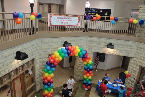 London Elementary welcomes students to new year | Local News | sentinel ...