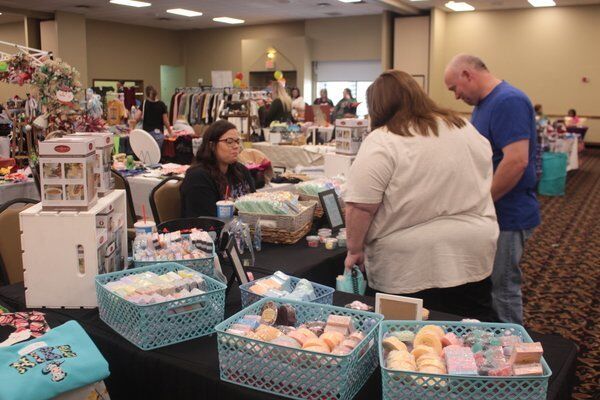 Craft show brings out large crowd; Vendors report successful sales ...