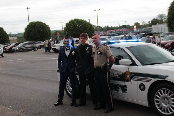 SLHS Prom: 'The Story of Tonight' | Local News | sentinel-echo.com