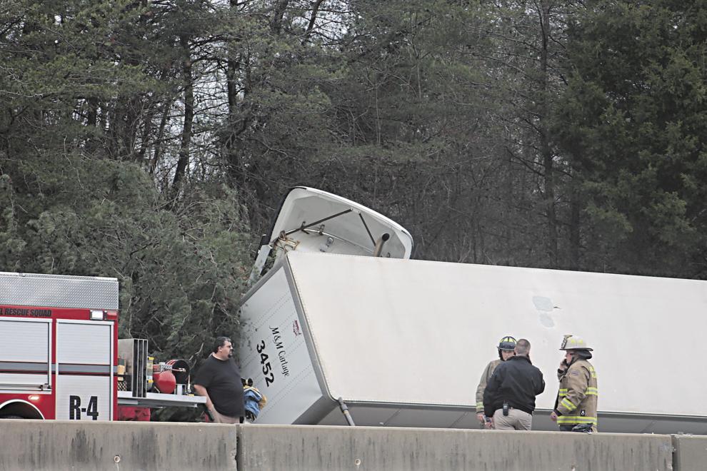 UPDATED: I-75 southbound back open after commercial vehicle crash ...