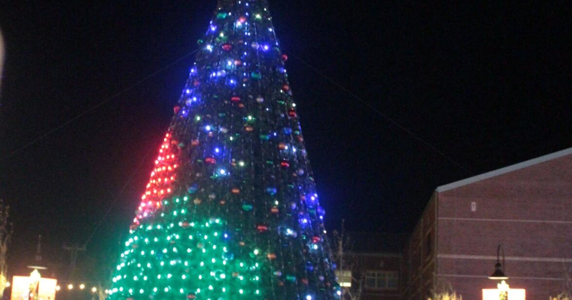 Town Center Tree Lighting set for Tuesday | Community | sentinel-echo.com