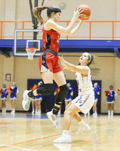 Lady Cards’ Clara Collins scores a game-high 26 points in road loss to ...