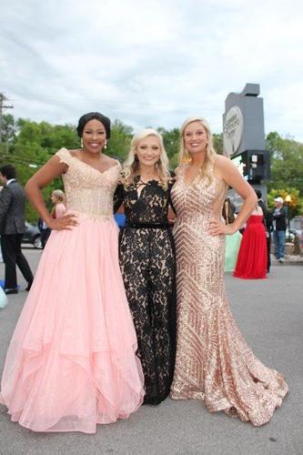 NLHS Prom: A Black Tie Affair | Local News | sentinel-echo.com