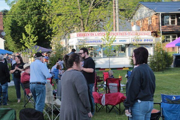 SLHS band plays in Town Center | Local News | sentinel-echo.com