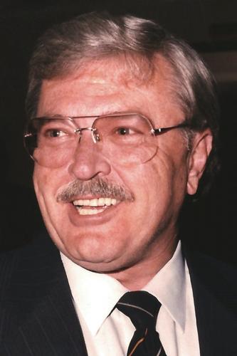 James Bronkema, former longtime CEO of Embarcadero Center, dies at 89 ...