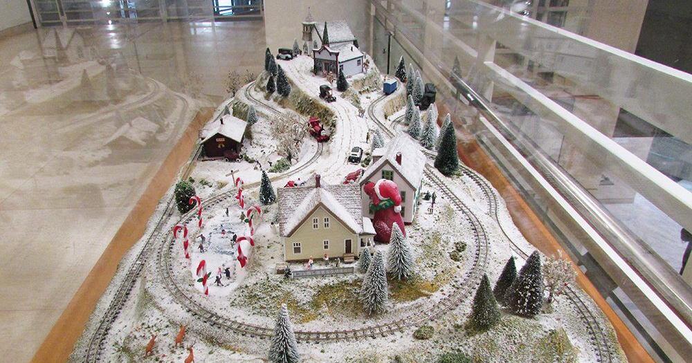 Dec. 22-23: S.F. Public Library Holiday Train, Get Real, Out of the Box ...