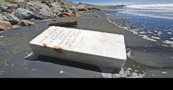 Ocean Beach gusts reveal headstones, S.F. history | San Francisco News ...