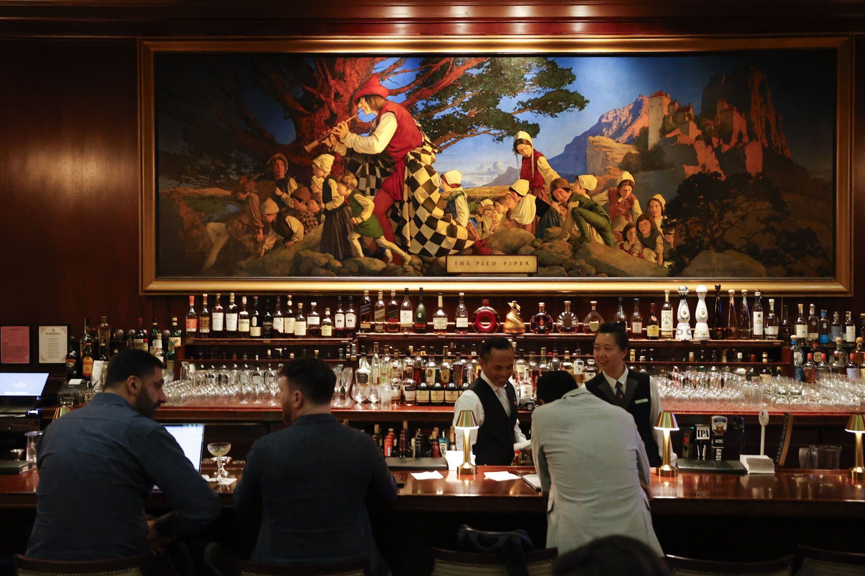 Trying cocktails at Pied Piper with journalist Carl Nolte | Food ...