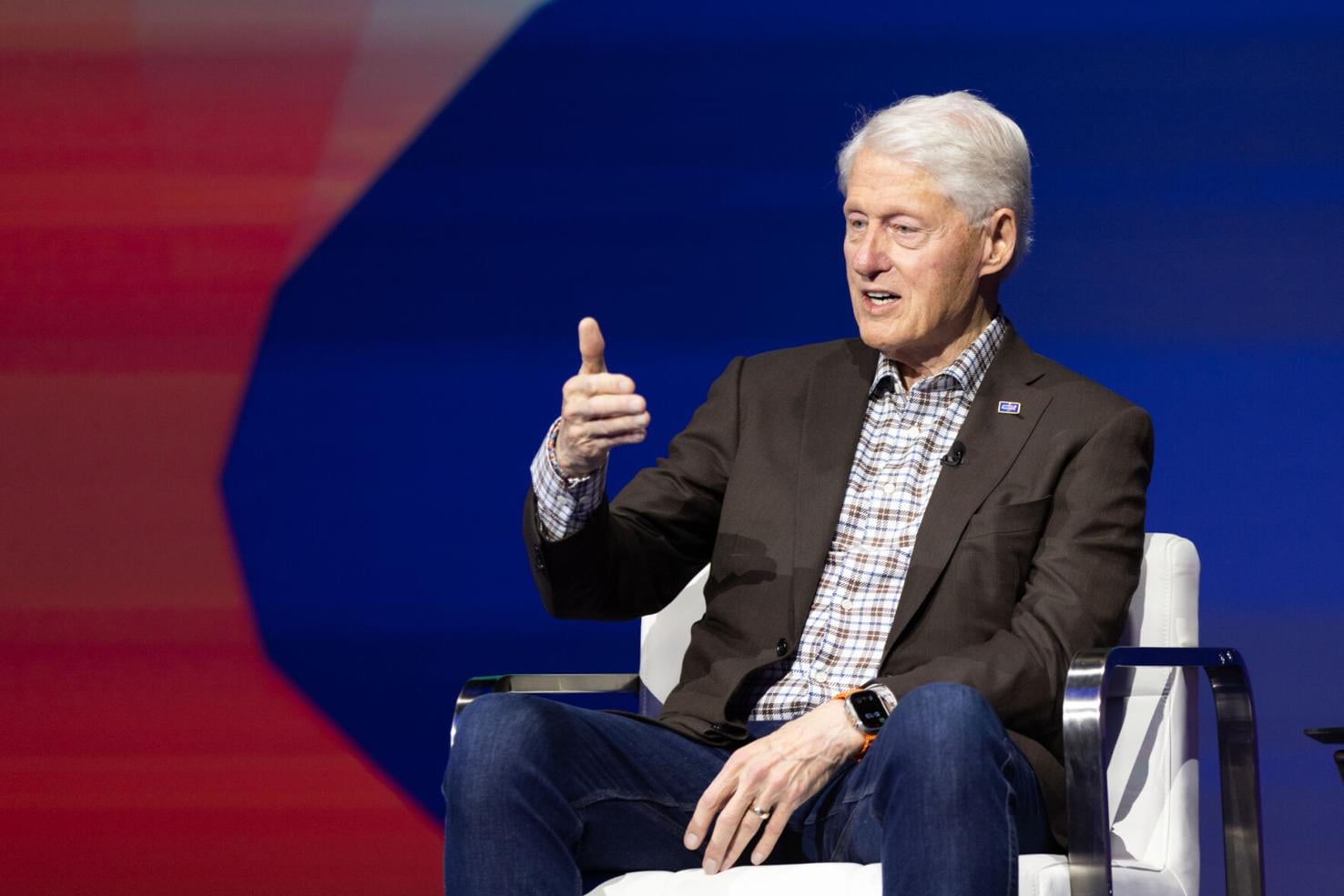 Bill Clinton warns Donald Trump could throw him in prison | Politics ...