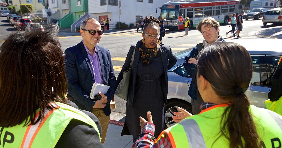 BART exploring unarmed civilian ‘ambassadors’ to patrol trains | San ...