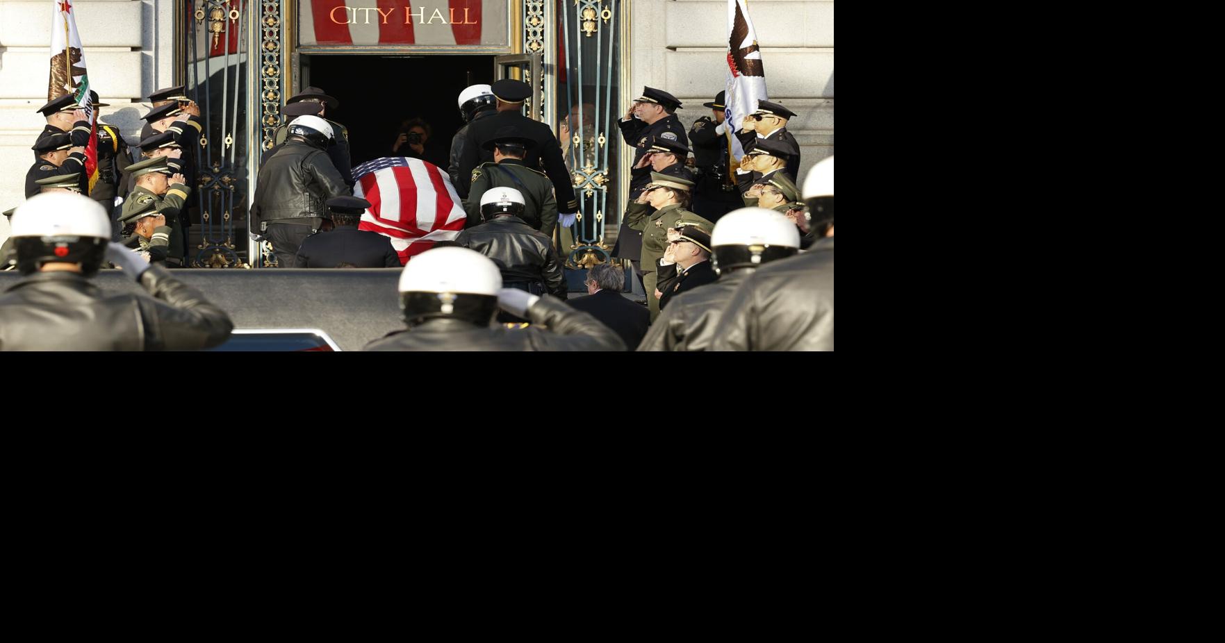 Feinstein lying in state at City Hall | Photo Galleries | sfexaminer.com