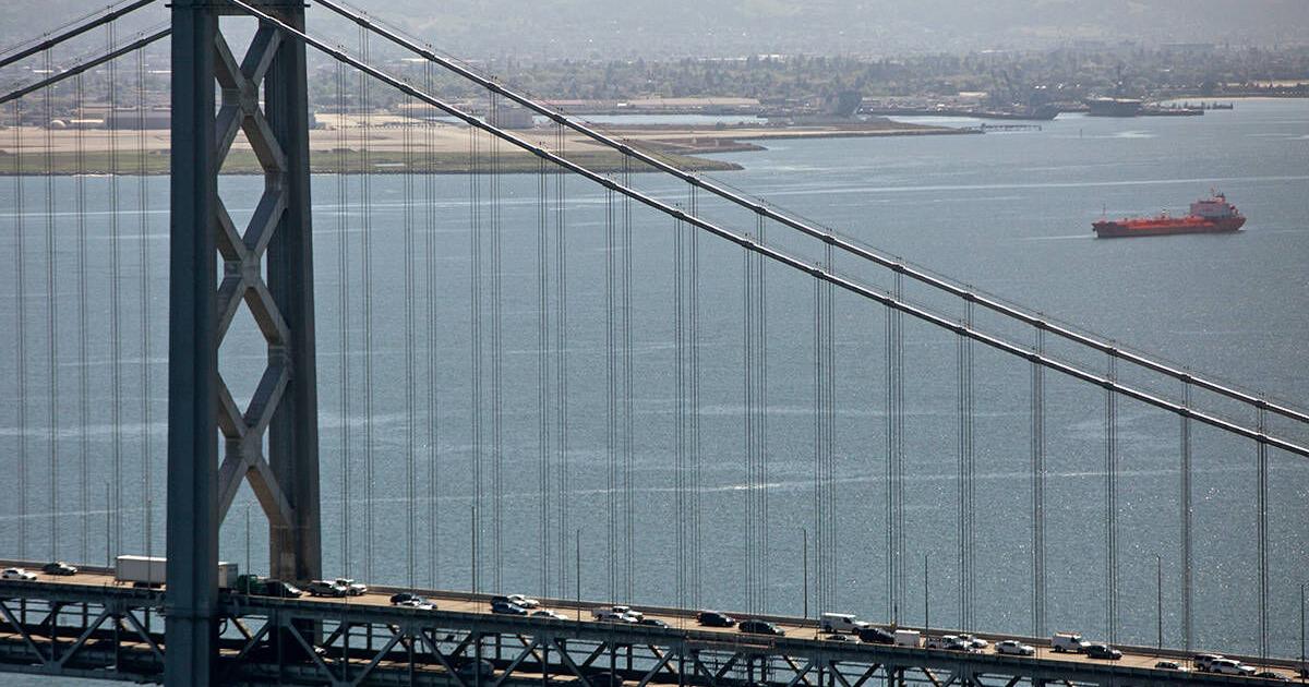 Bay Bridge crash kills 2, jams commute traffic for hours | The City ...