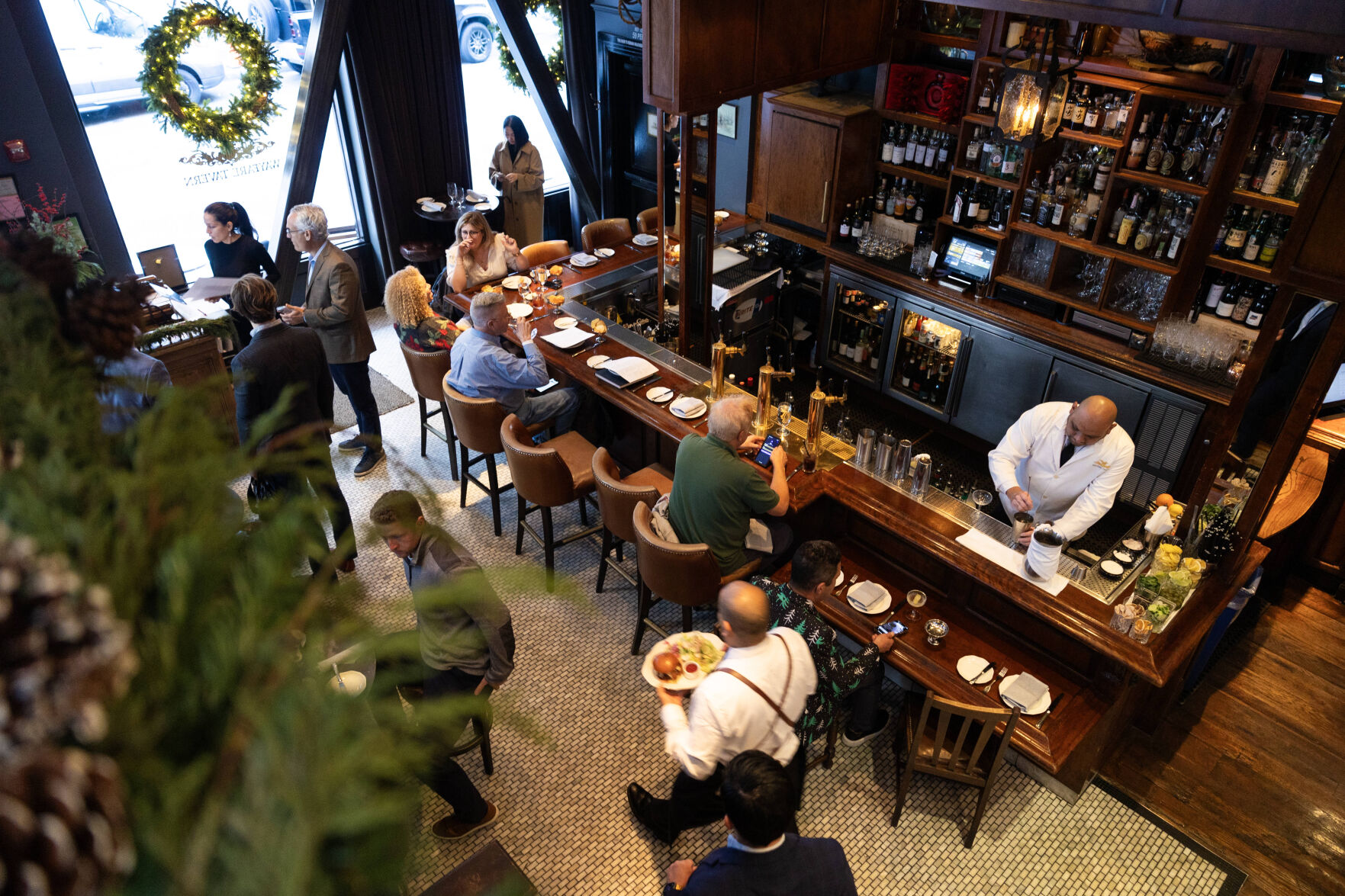 Wayfare Tavern gives seasonal sendoff to longstanding home | The City ...