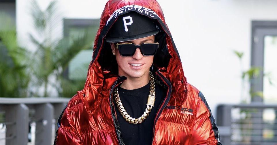 “I’m So Famous, I Show My Social Presence Instead of My ID at Clubs ...