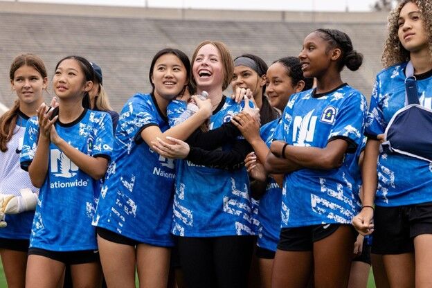 US Women’s Soccer Stars Rally with 16-year-old Player Battling Cancer ...