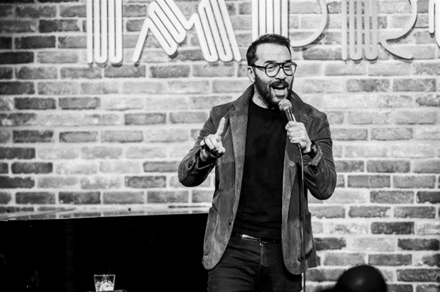 Behind the Scenes with Jeremy Piven: Exploring the Real-Life Persona ...