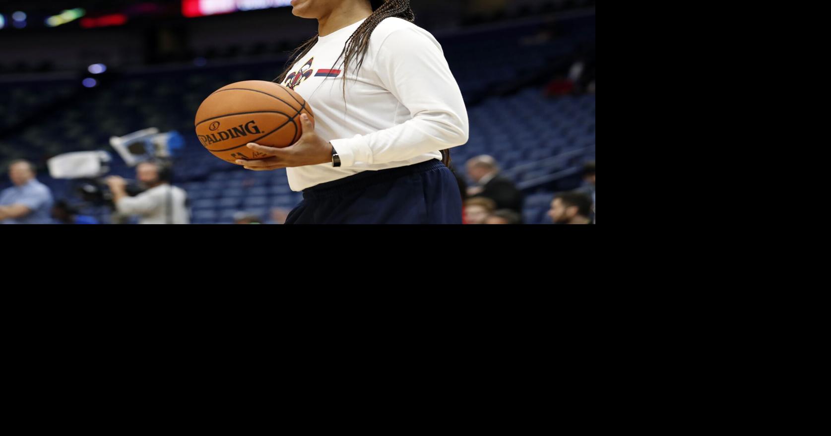 Hall of Famer Weatherspoon hired as coach of WNBA's Chicago Sky ...