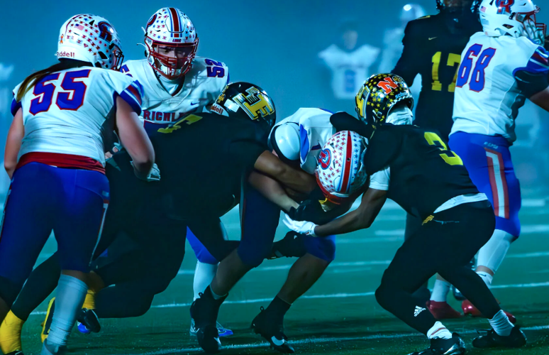 Farrell tops Richland, 32-14, to advance to PIAA Class 2A semifinals ...