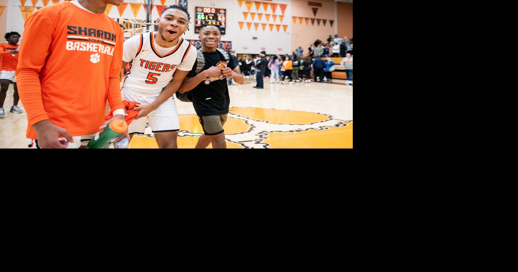 Sharon stays undefeated: Tigers pull out last-minute win over Warren ...