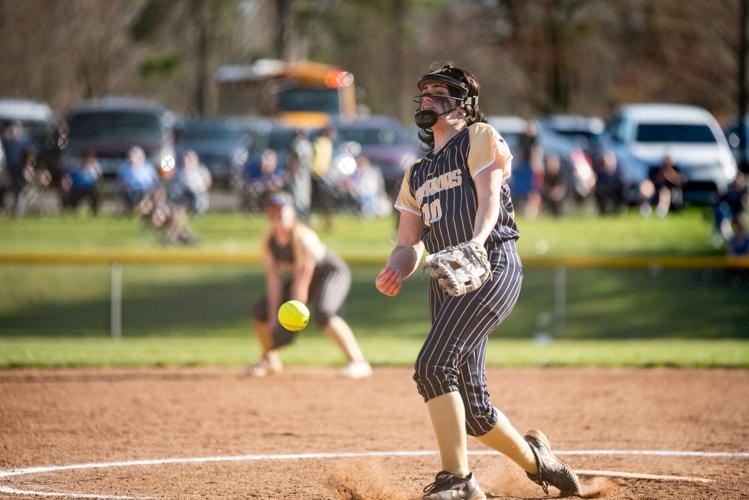 Champion lineup overpowers Brookfield in MVAC bout | Local Sports ...