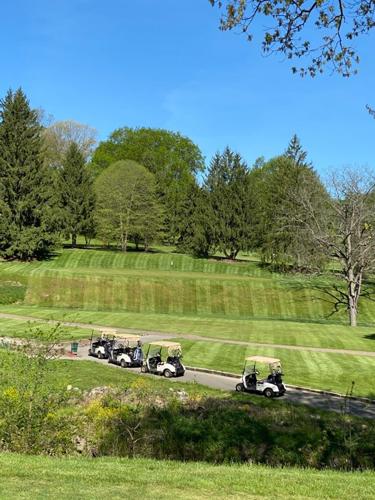 Warriors 15th at Brookfield Golf Invite; Boardman wins team title ...