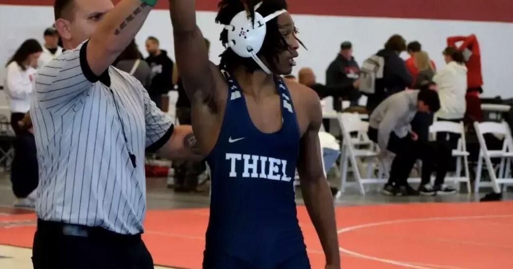 Maxwell and Bissell place 5th as Thiel wrestling opens season at W&J ...