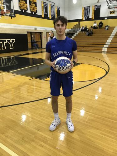 Roundup: Reds top Raiders, 51-43; Doyle reaches 1,000 career points as ...