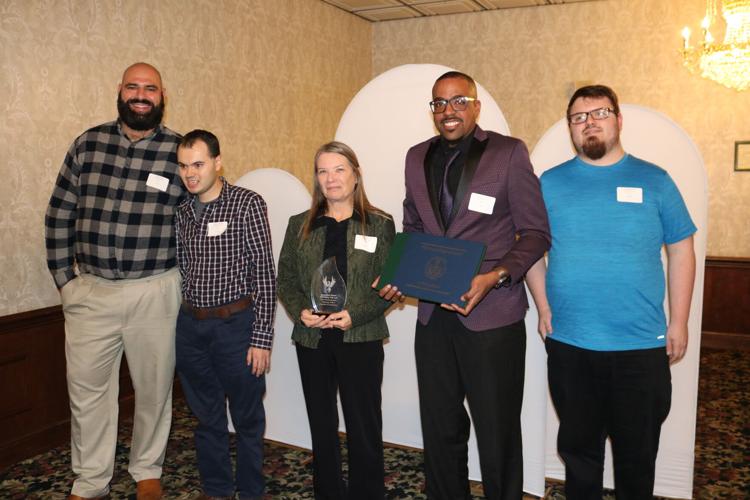 Shenango Valley Chamber of Commerce honors businesses | | sharonherald.com