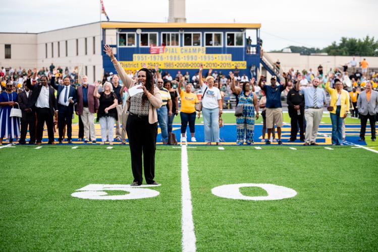 Farrell falls to Ursuline, opens Pegues Sports Complex | Endzone ...