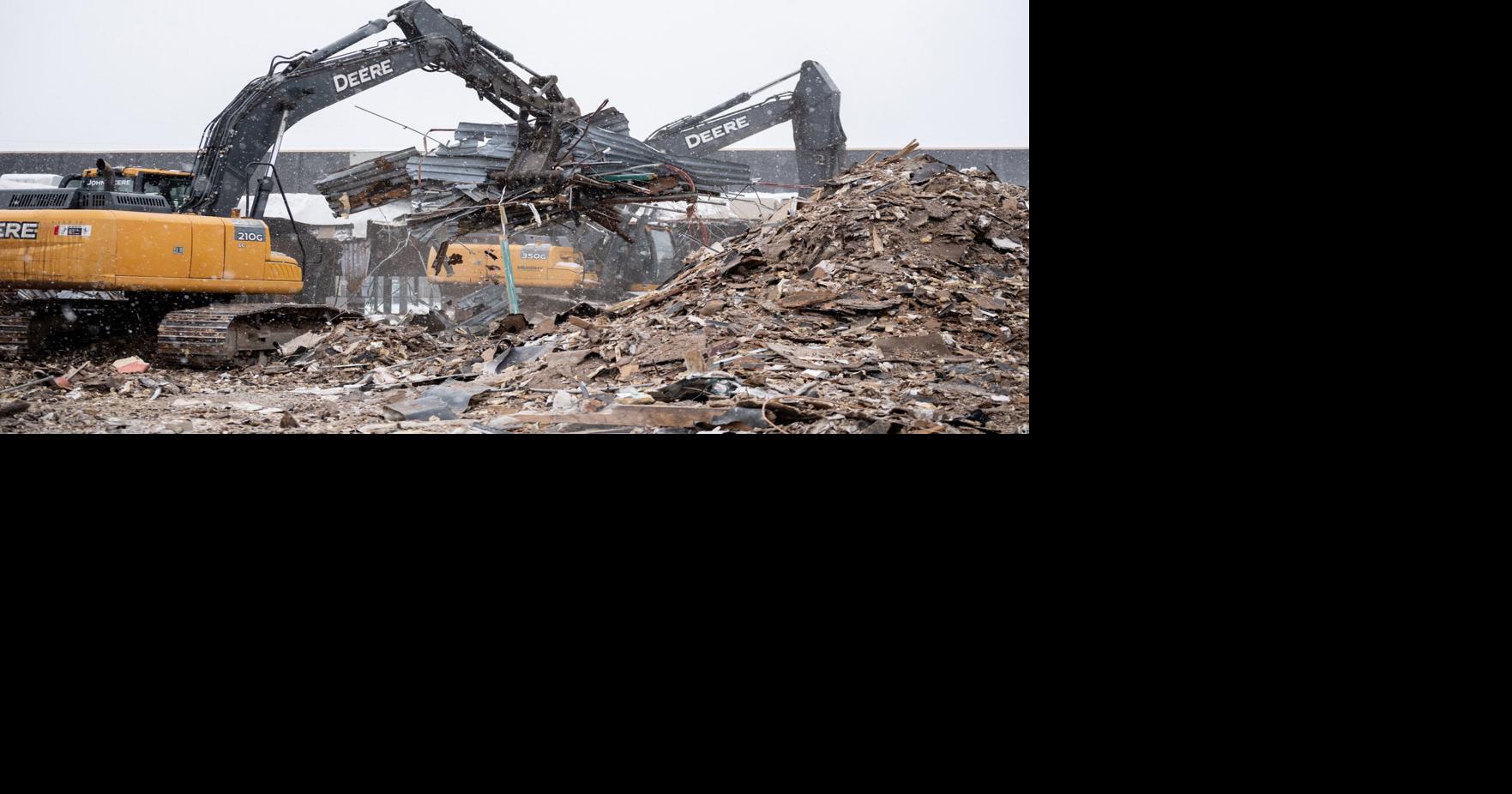 Demolition of the Shenango Valley Mall begins | Herald Gallery ...